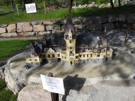 Parcul Mini Transilvania și Galeria Porților Secuiești