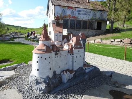 Parcul Mini Transilvania și Galeria Porților Secuiești